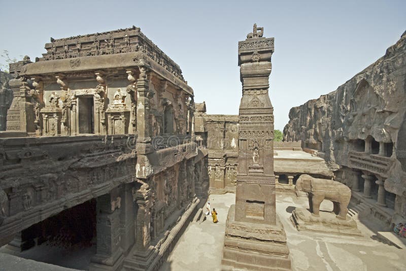 Pátio Do Templo Hindu Da Rocha Foto de Stock - Imagem de sagrado, rocha ...