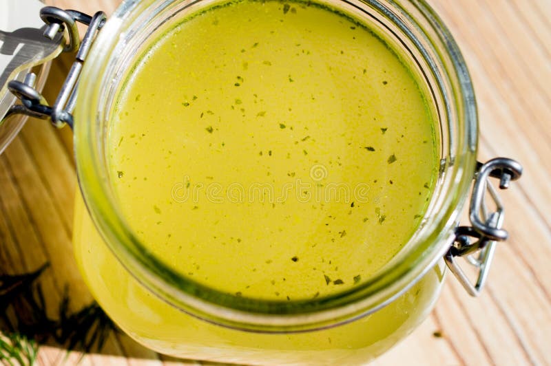 Buljong Buljong, Klar Soppa Arkivfoto - Bild av guld, lunch: 41867506