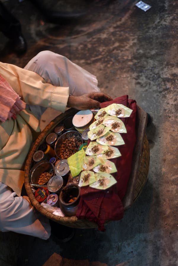 Indian Street Food: Indian Paan Stock Image - Image of sweets, little ...