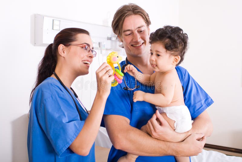 Paciente Del Pediatra Y Del Bebé Foto de archivo - Imagen de equipo ...