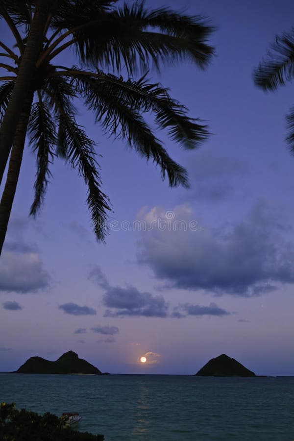 Full Moon Rising at Lanikai Beach, Hawaii Stock Image - Image of full ...