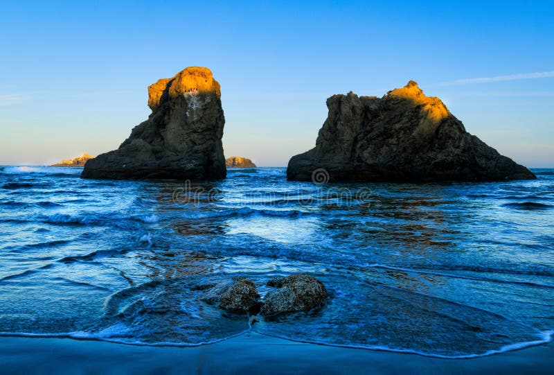 Pacific Sea Stacks at First Light Stock Image - Image of coast ...