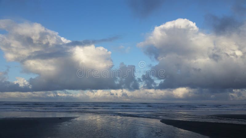 Pacific sky stock image. Image of oregon, pacific, coast - 83326331