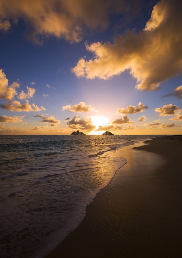 Pacific Sunrise at Lanikai Beach in Hawaii Stock Photo - Image of ...