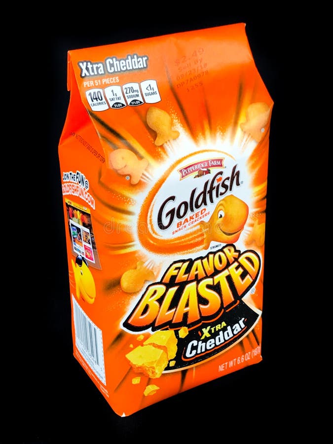 Package of Goldfish Xtra Cheddar Crackers Editorial Image - Image of ...