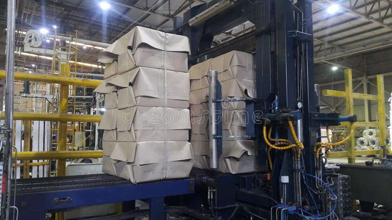 Package for Goods in Warehouse Stock Photo - Image of pattern, brown ...