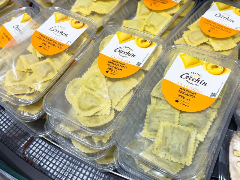 Packaged Italian Ravioli with Spinach and Ricotta in Supermarket ...