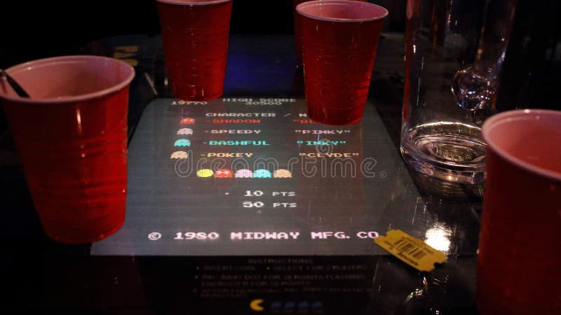 Pacman game red solo cup editorial photo. Image of solo - 174861071