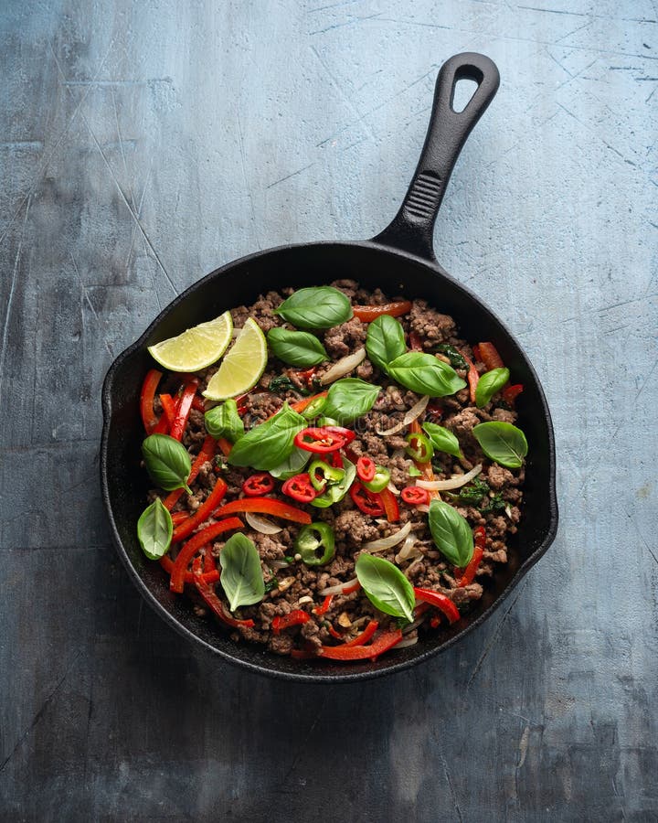 Pad Kra Pao Stir Fried Thai Basil, Minced Beef in Iron Cast Pan Stock ...