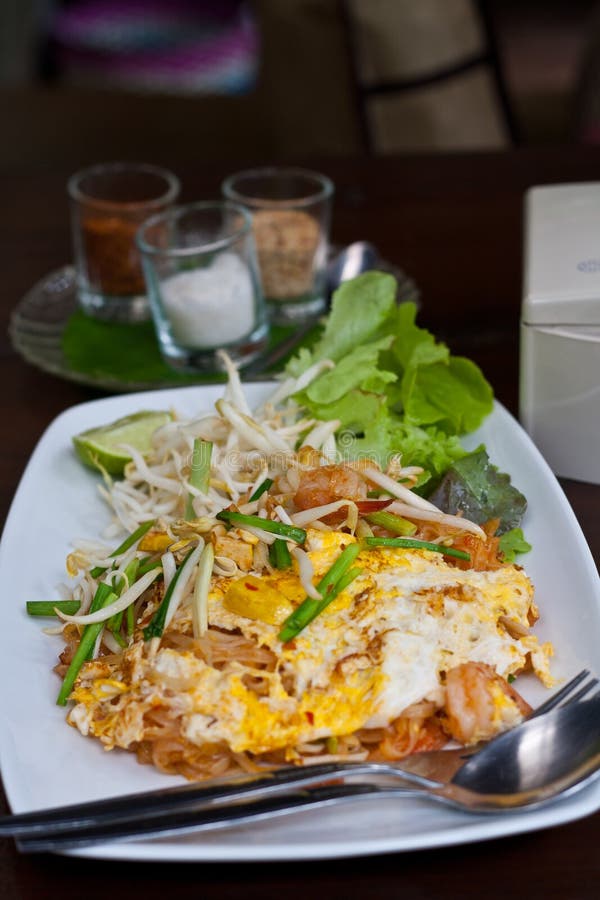 Pad Thai stock image. Image of meal, shrimp, plate, restaurant - 26196309