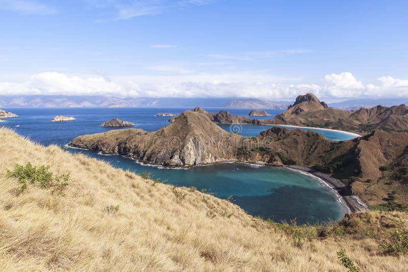 PADAR-INSEL, Nationalpark Komodo, Indonesien Stockfoto - Bild von hügel ...