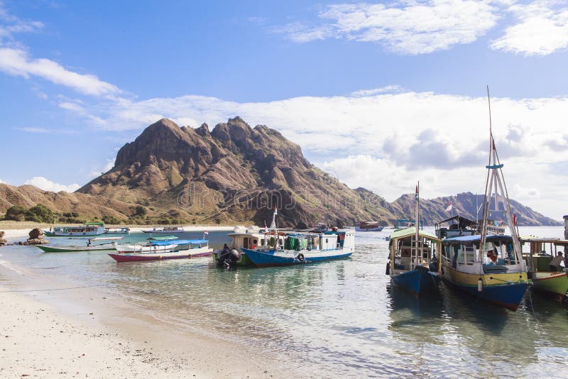 PADAR-INSEL, Nationalpark Komodo, Indonesien Redaktionelles Foto - Bild ...