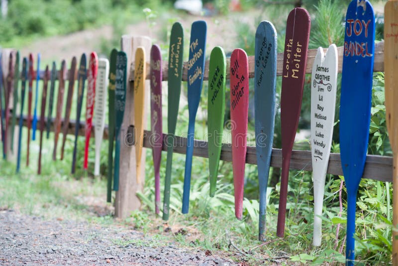 Paddle Fence editorial photo. Image of aluminum, ontario - 77541141