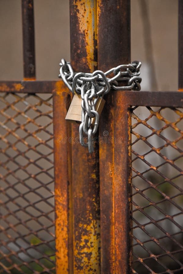 OLD RUSTY METAL GATE of a FACTORY CLOSED with PADLOCK - Factory Shut ...