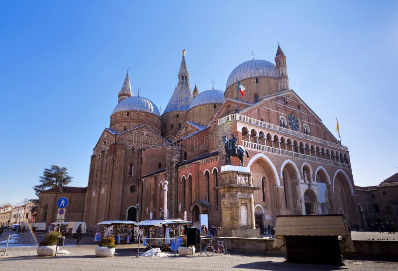 Padova editorial photo. Image of sculpture, religious - 40524181