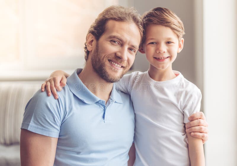 Padre e hijo imagen de archivo. Imagen de americano - 126971275