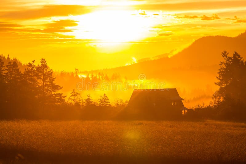Paesaggi rurali fotografia stock. Immagine di nave, paesaggio - 100240458