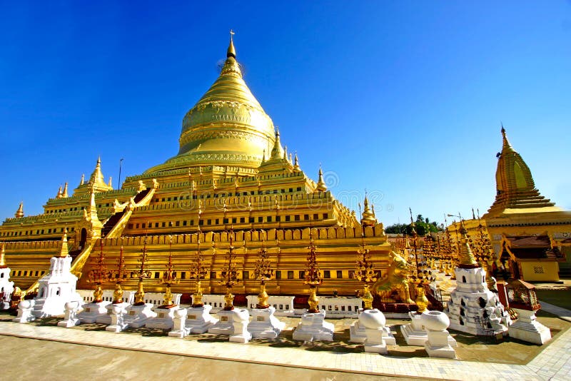 Pagod Shwezigon Paya, Bagan, Myanmar (Burma). Arkivfoto - Bild av ...