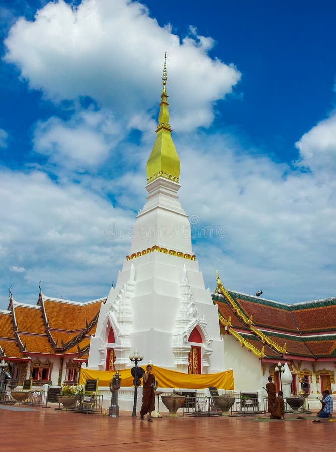 Pagoda (Phra Ten Choeng Kmotr) 2 Obraz Editorial - Obraz złożonej z ...