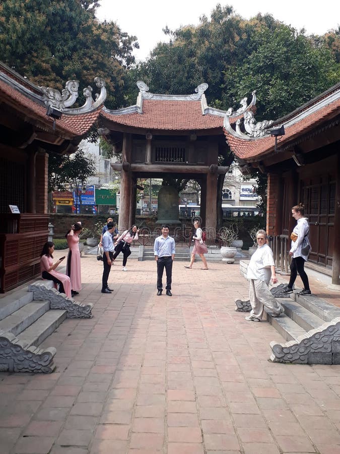 Van mieu pagoda editorial image. Image of pagoda, mieu - 112304125