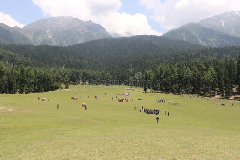 Pahalgam Valley in Jammu & Kashmir Editorial Stock Photo - Image of ...