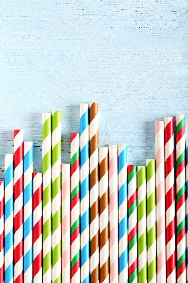 Pailles de boissons photo stock. Image du papier, groupe - 64332398