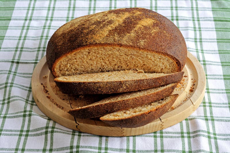 Pain Complet Rond. S Avec Différentes Graines. Photo stock - Image du ...