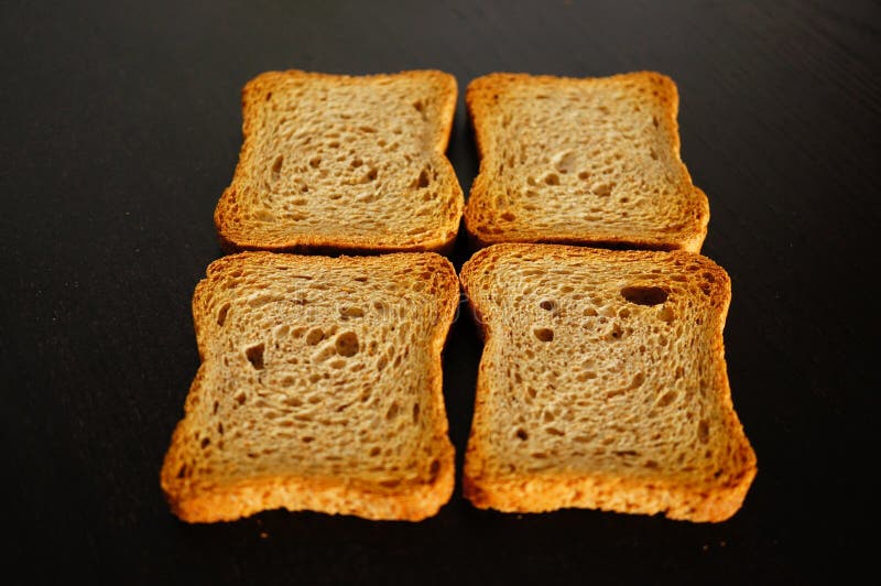 Pain croquant photo stock. Image du breakfast, nourriture - 60425682