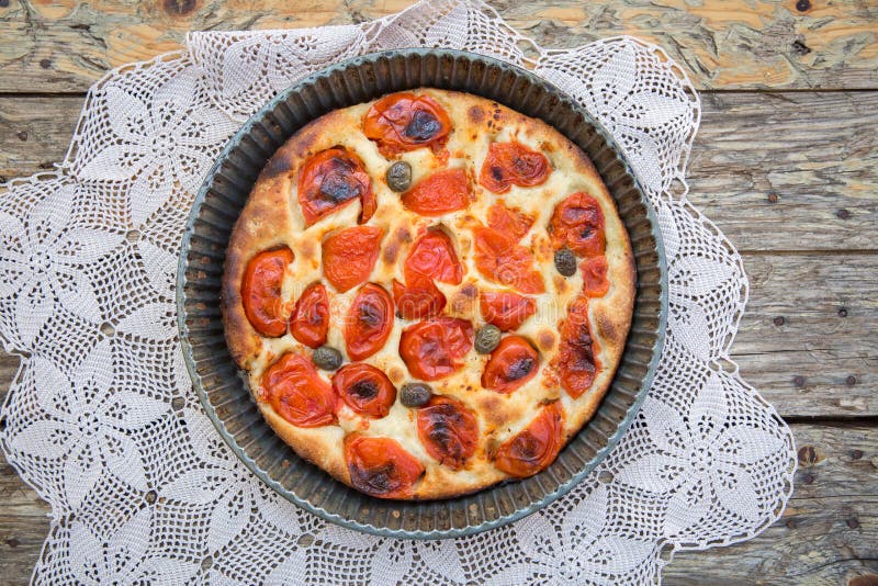 Pain italien de focaccia photo stock. Image du italie - 88403262