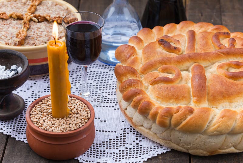 Pain serbe de slava image stock. Image du cuvette, repas - 51017865