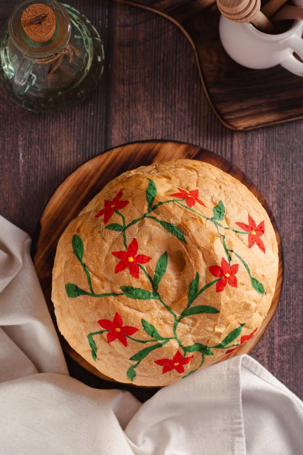 Painted Bread Combining Hobby with Creativity on the Table Top and ...