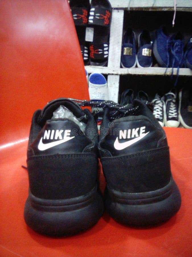 NIKE airmax editorial stock image. Image of pair, color - 128497294