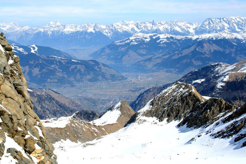 Paisagem Das Montanhas Dos Alpes Foto de Stock - Imagem de nave, frio ...