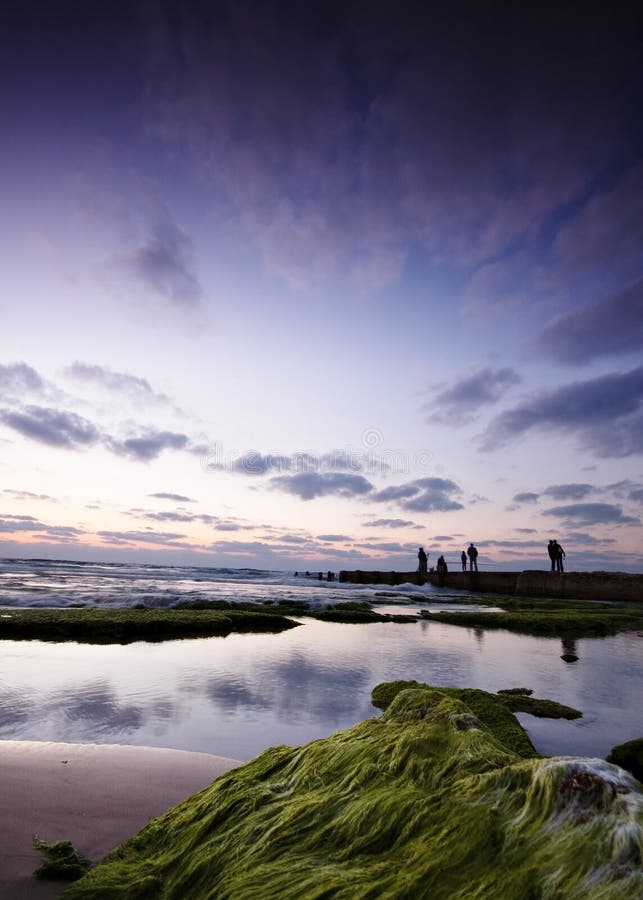 Paisagem Do Mar Calmo Com Pescadores Foto de Stock - Imagem de férias ...