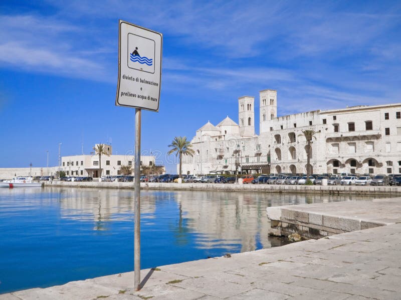Paisagem Do Porto De Molfetta. Apulia. Imagem de Stock - Imagem de ...