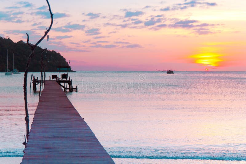 Paisaje De La Puesta Del Sol Imagen de archivo - Imagen de arena ...