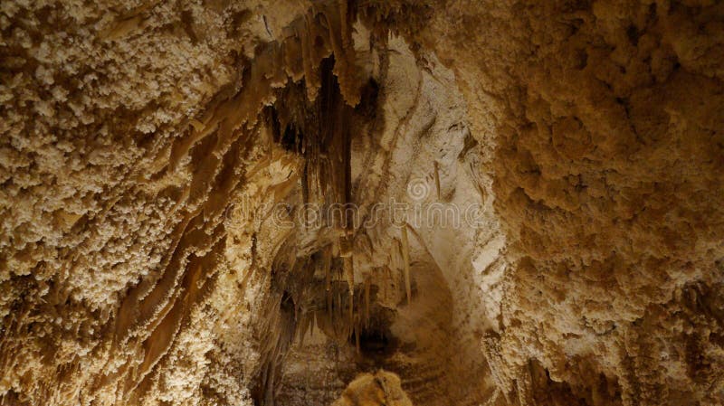 Paisaje Del Interior De Una Cueva Imagen de archivo - Imagen de escena ...