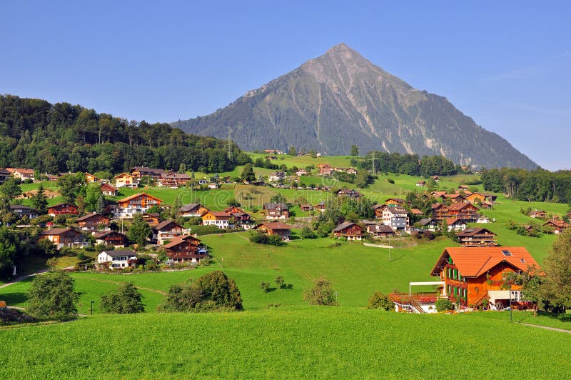 Paisaje suizo foto de archivo. Imagen de cubo, paisaje - 31934450