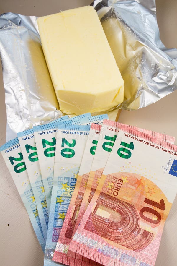 Pak Van Boter in Een Botervlootje Stock Foto - Image of document, geel ...