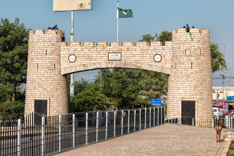 Pakistan Historical Khyber Gate Editorial Image - Image of khayber ...