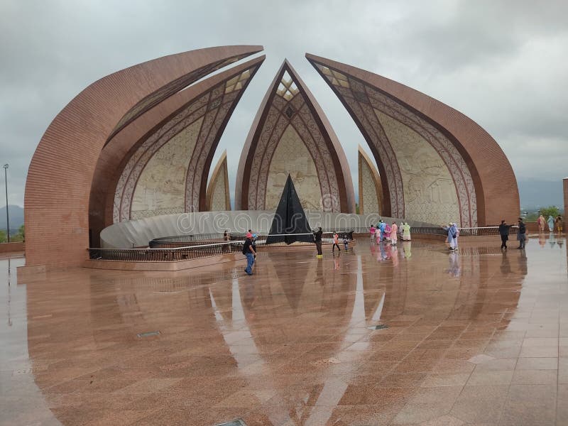 Pakistan Monument and it S Reflection Editorial Stock Image - Image of ...