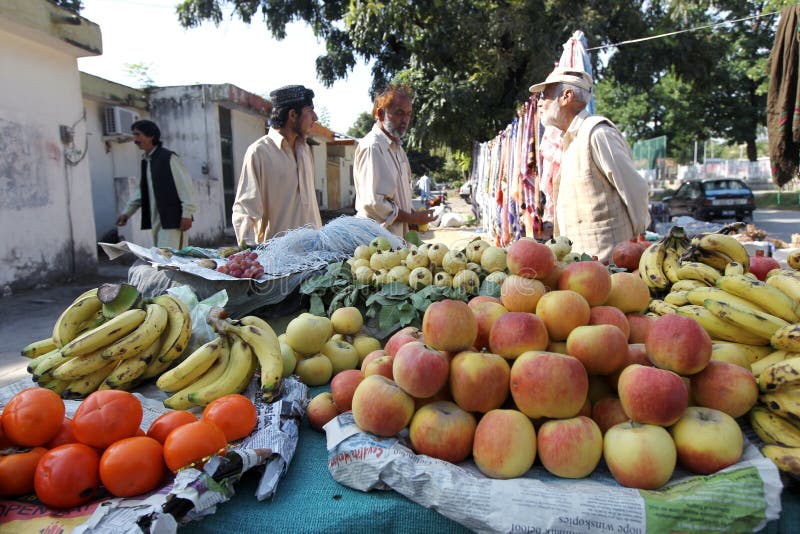 Pakistan street market editorial stock image. Image of health - 28622079