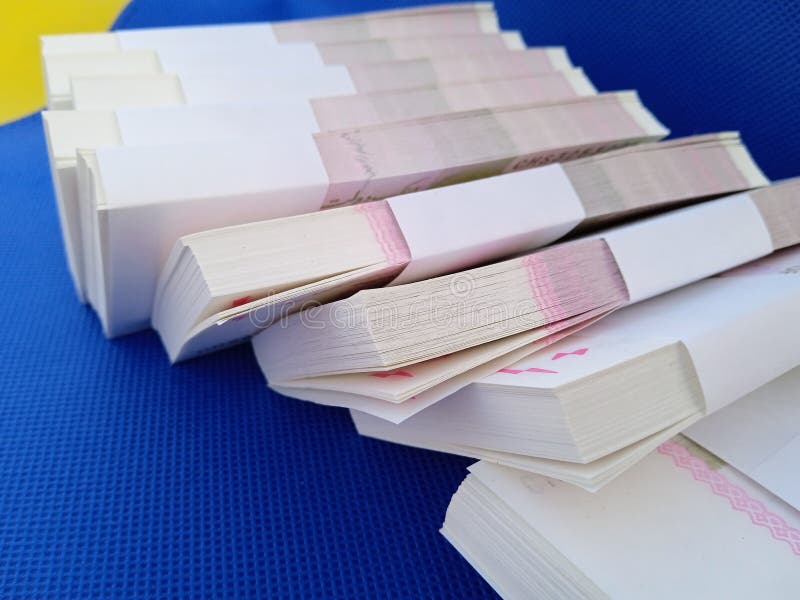 Pakistani Currency New Note 10 Rupees Bundle. New Copy of Rs.10 Stock ...