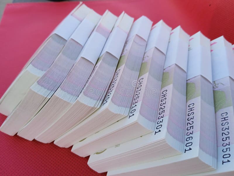 Pakistani Currency New Note 10 Rupees Bundle. New Copy of Rs.10 Stock ...