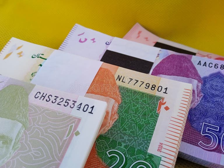 Pakistani New Currency Note Bundle of 10, 20, 50 and 100 Rupees. New ...