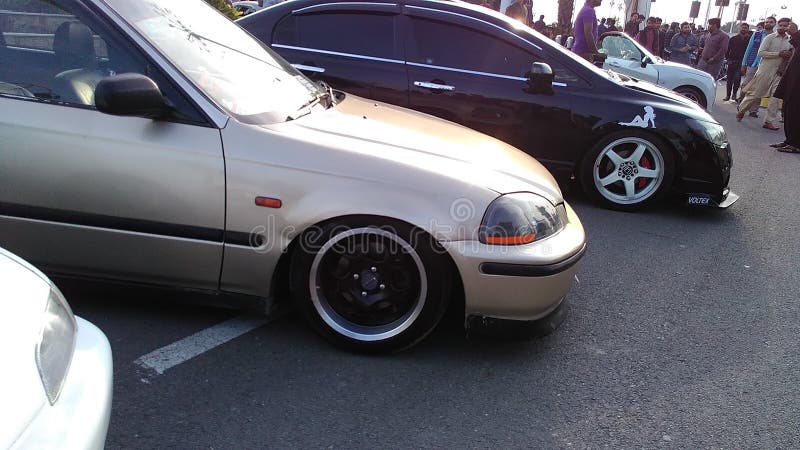 Pakwheels Auto Show editorial photography. Image of sedan - 179366242