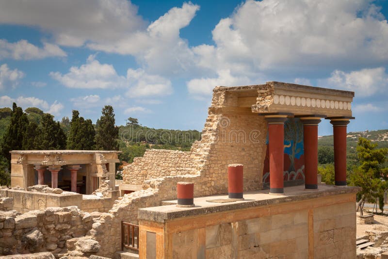 Palácio De Knossos Na Creta Foto de Stock - Imagem de pintura, colunas ...