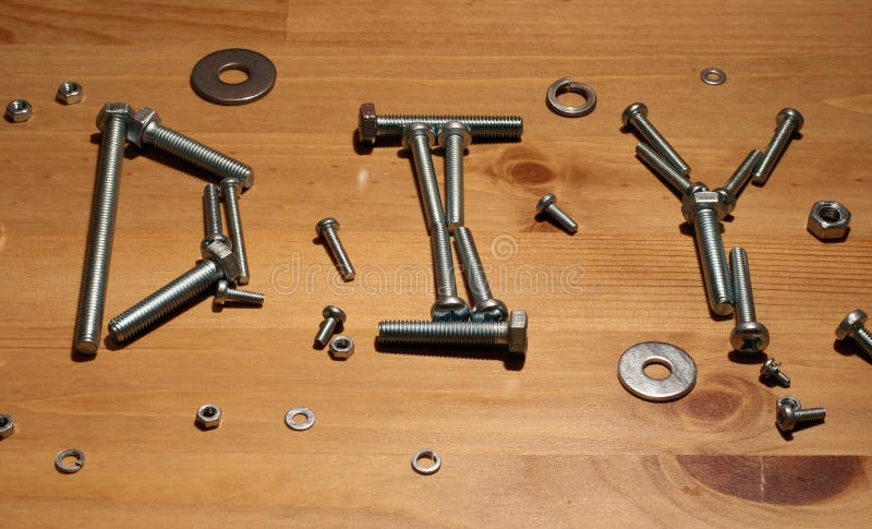 Letras De DIY Hechas De Los Tornillos Foto de archivo - Imagen de acero ...