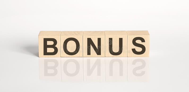 Palabra Extra De Los Bloques De Madera En El Escritorio Blanco Foto de ...