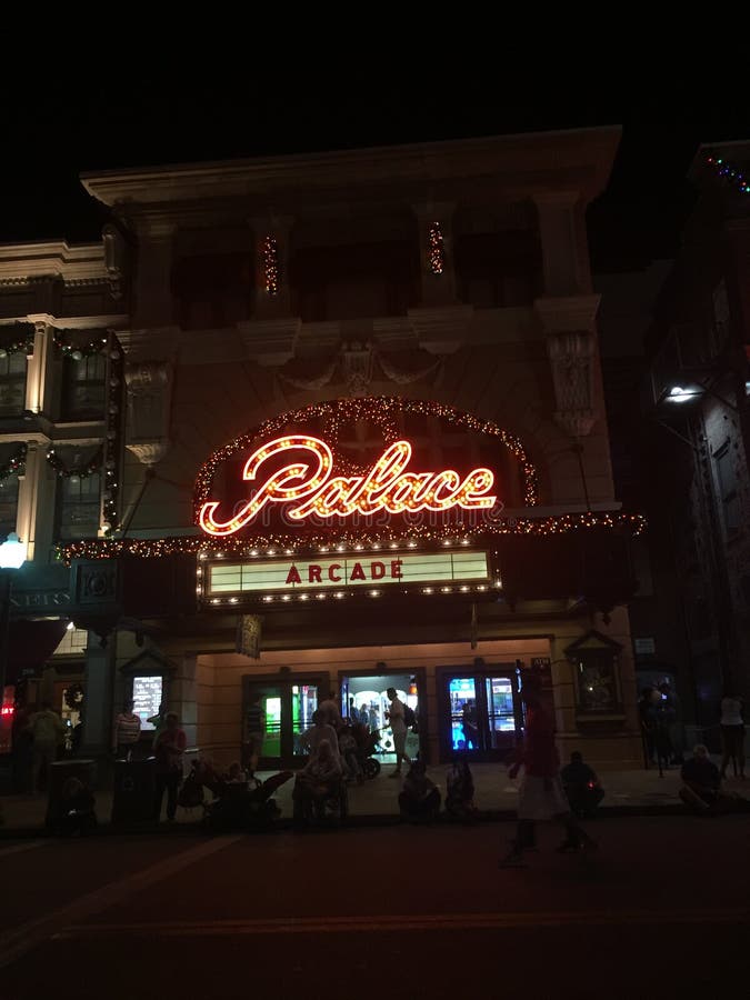 Palace Arcade at Universal Studios in Orlando, Florida Editorial Image ...